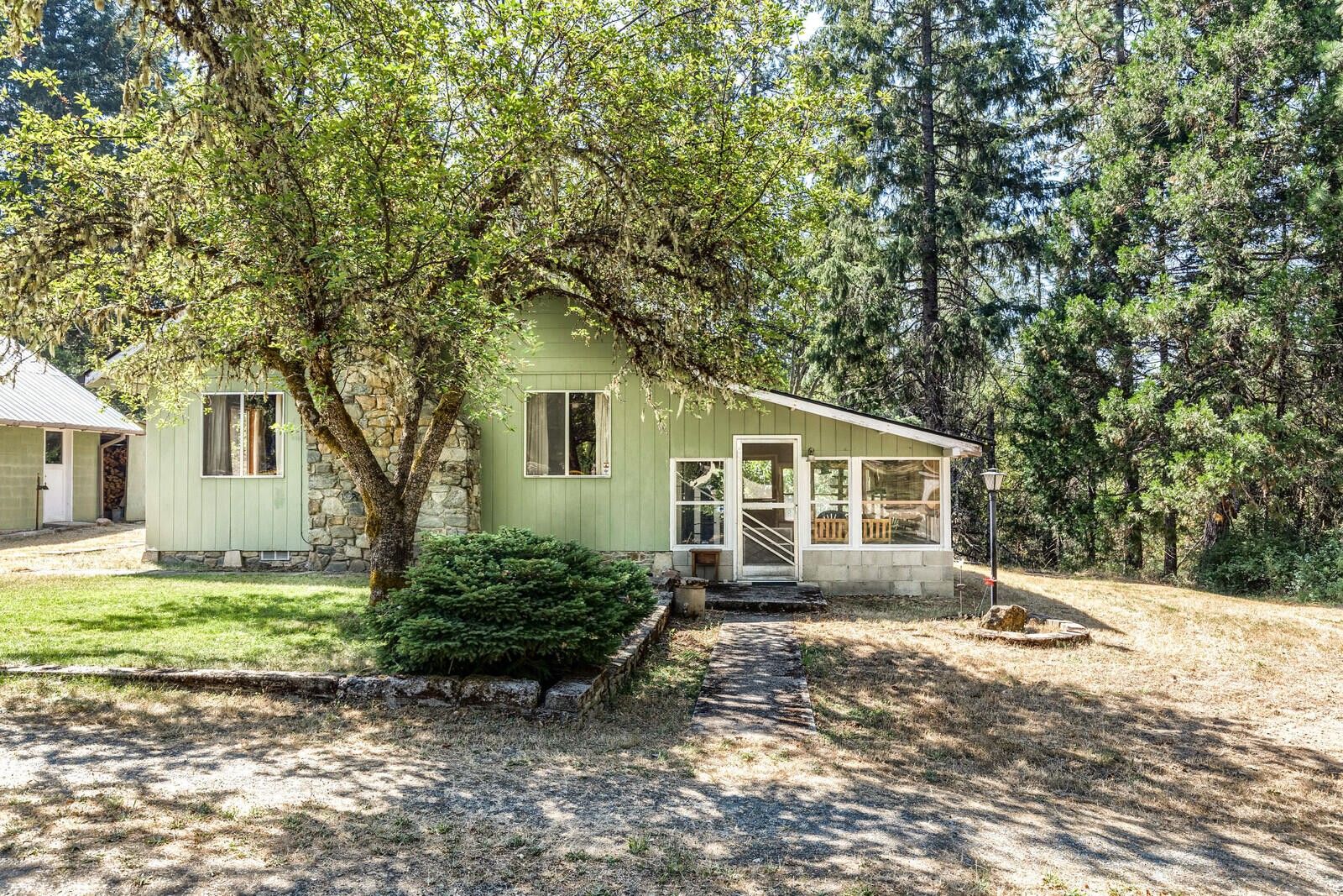 Rogue River, Jackson County, OR Lakefront Property, Waterfront Property ...