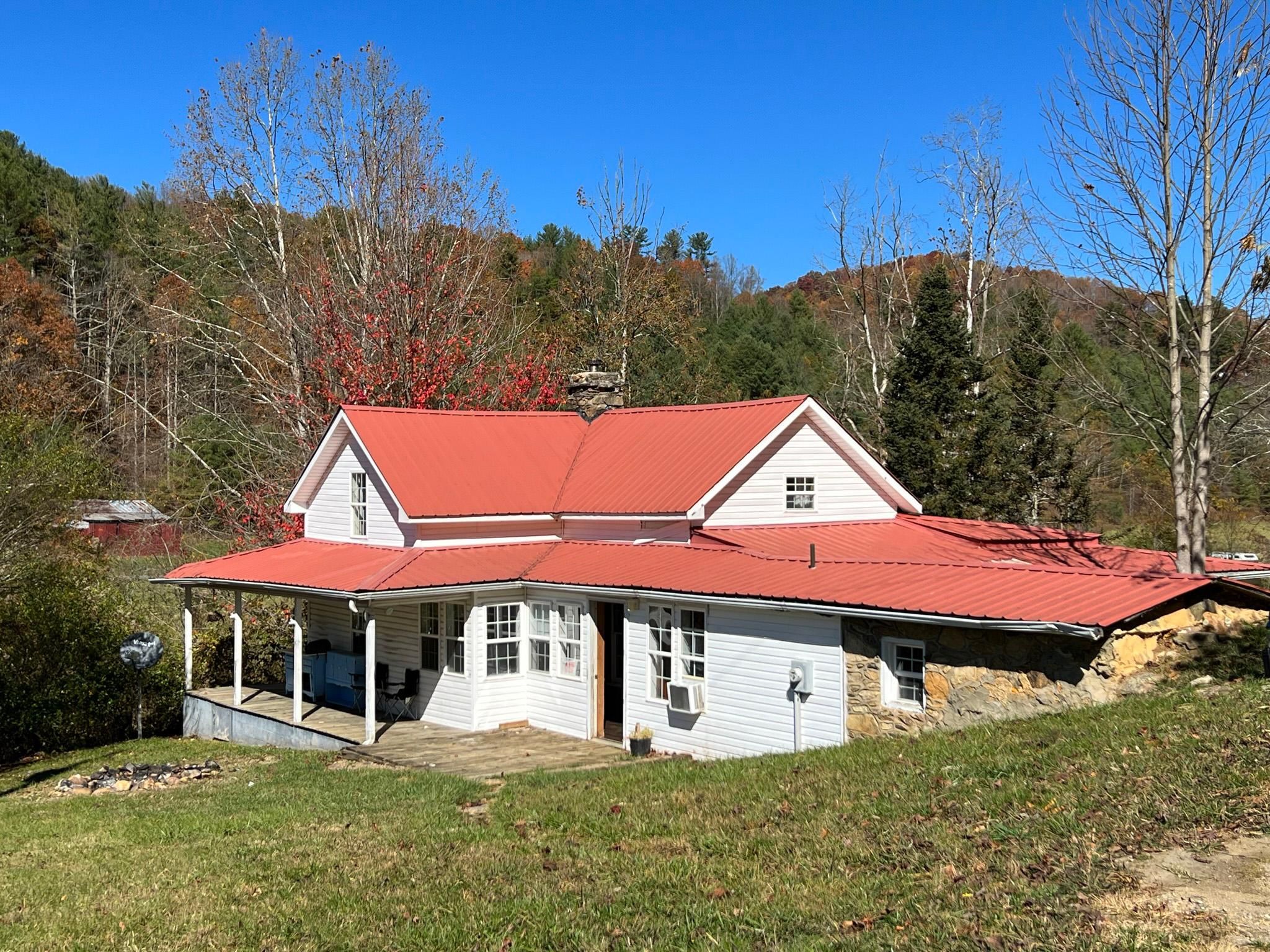 10617 NC-209, Hot Springs, NC 28743 | MLS: 3917868 | LandWatch
