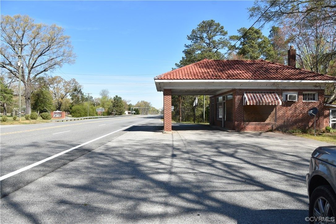 24325 Jeff Davis Highway, Ruther Glen, VA 22546 | MLS: 2313288 | LandWatch