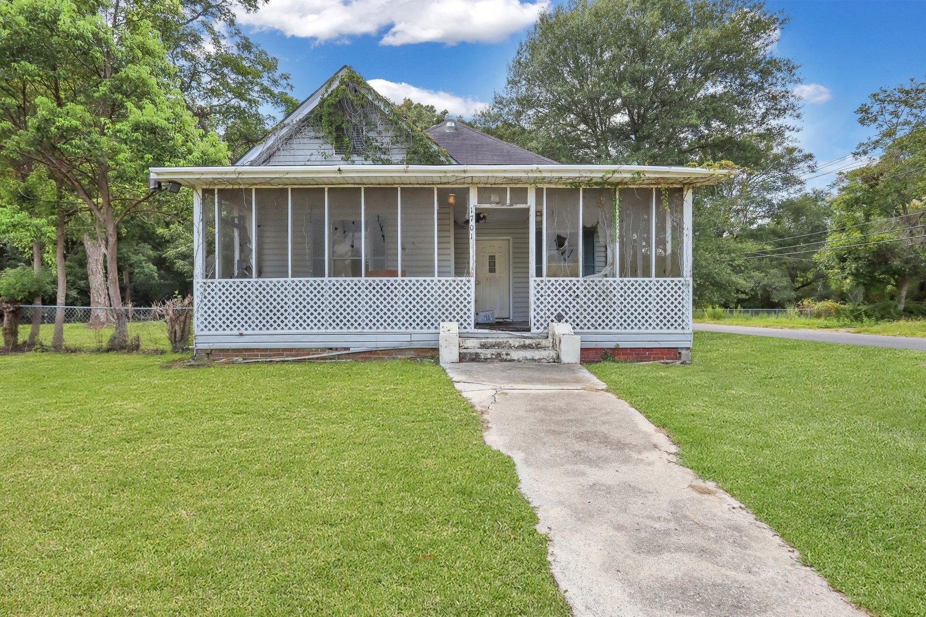 1701 Creswell St, Waycross, GA 31503 | MLS: 10193735 | LandWatch