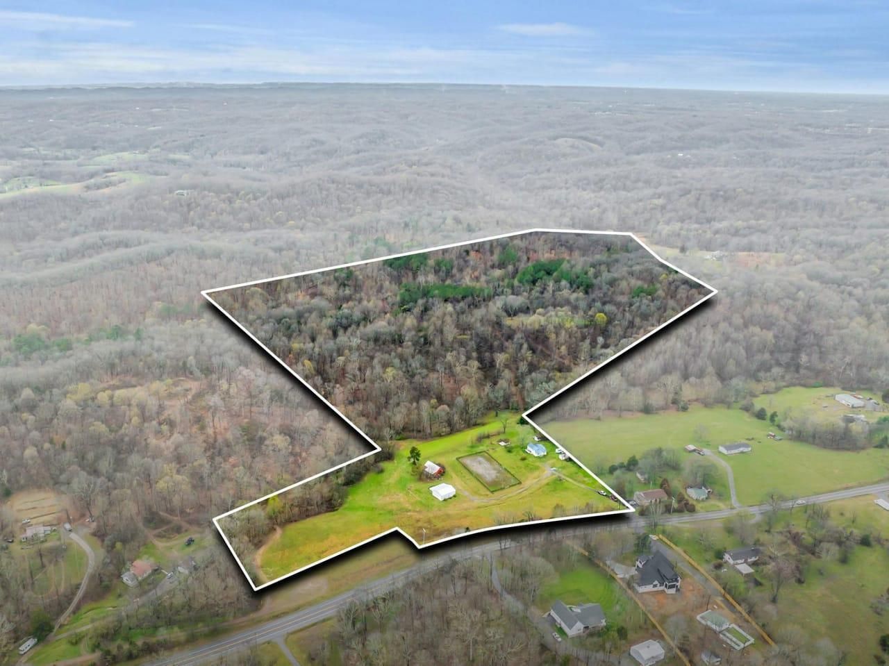 2731 Highway 25, Cottontown, TN 37048 | MLS: 2502461 | LandWatch