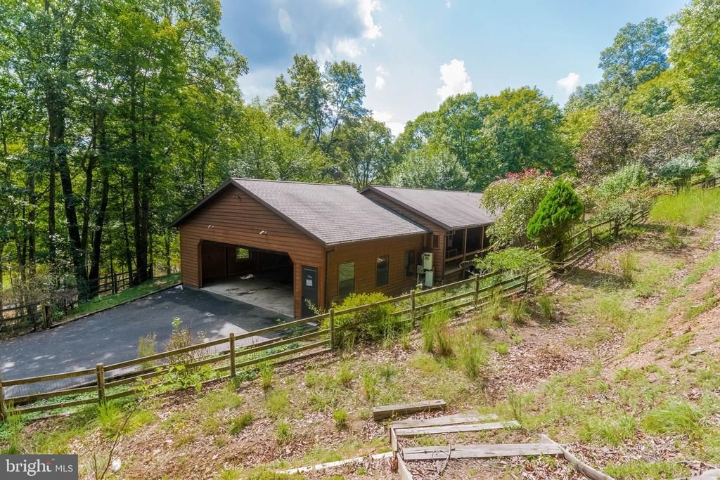 Great Cacapon, Morgan County, WV House for sale Property ID: 417595234 ...