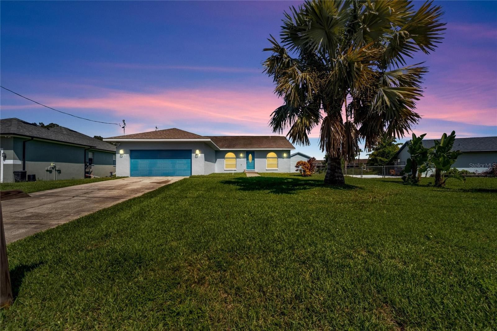 Apollo Beach, Hillsborough County, FL Lakefront Property, Waterfront ...