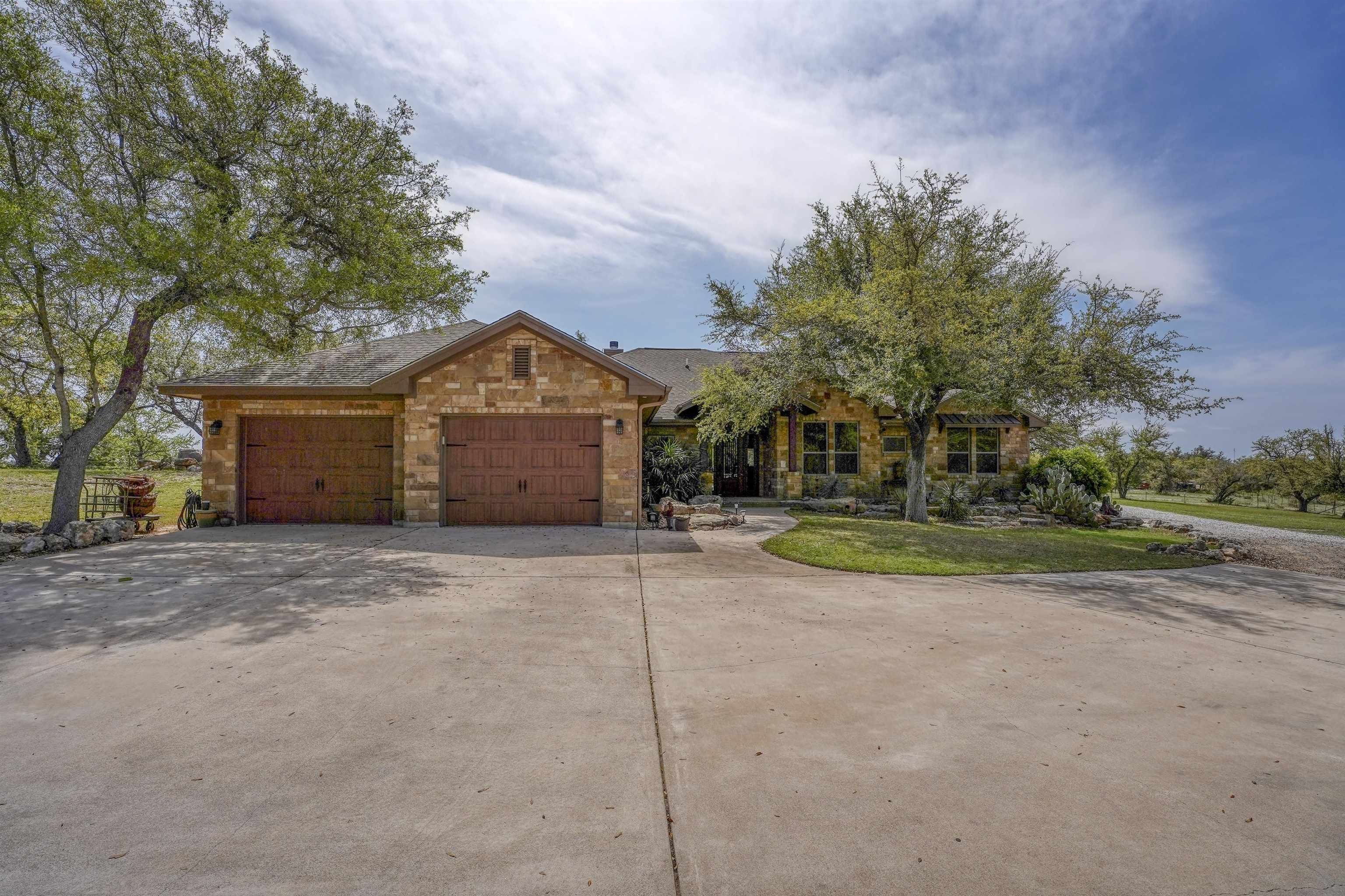 101 Crooked Oak Lane, Round Mountain, TX 78663 | MLS: 164086 | LandWatch