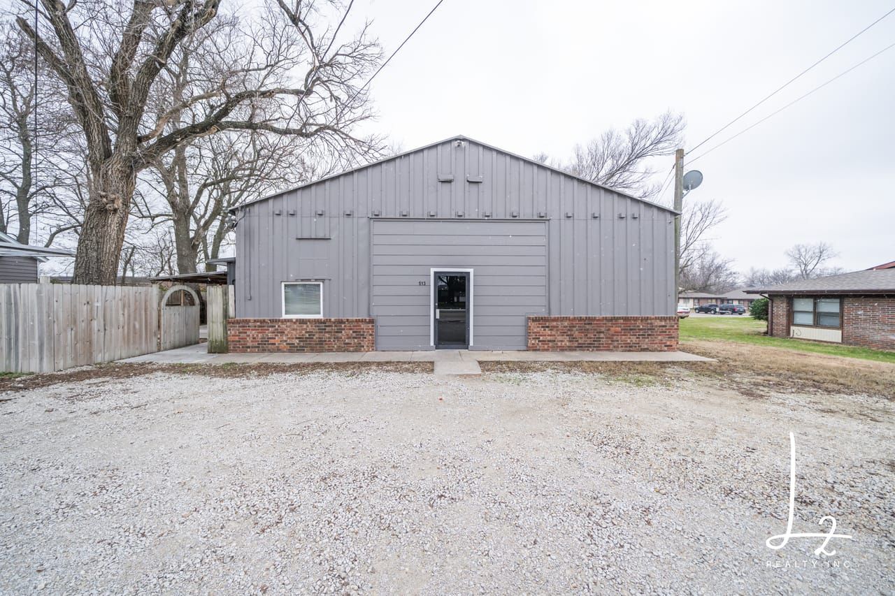 513 W 14th St, Chanute, KS 66720 | LandWatch