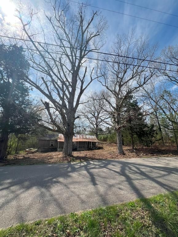 1393 Peace Chapel Rd, Decaturville, TN 38329 | LandWatch