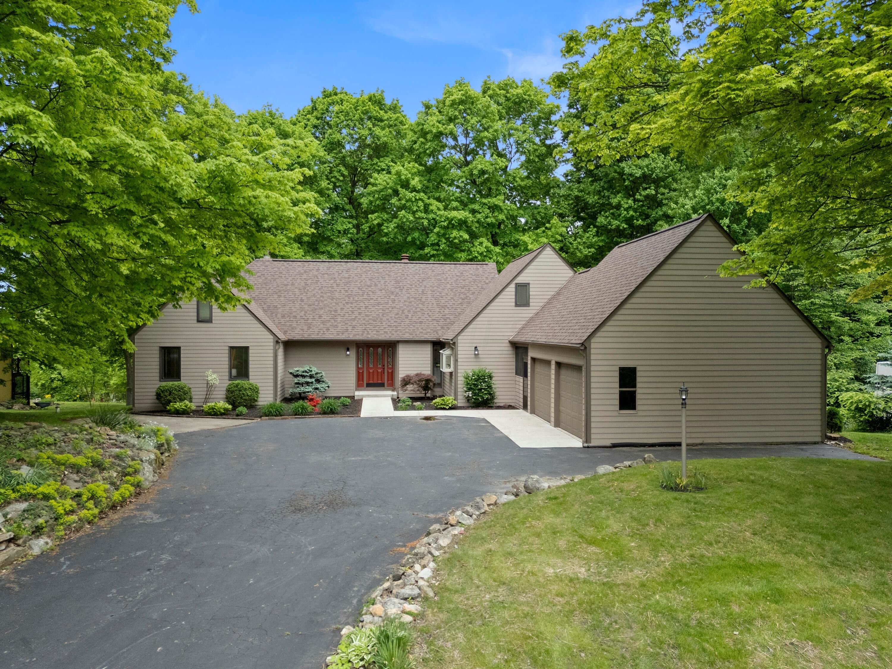 531 Deer Trail Drive, Thornville, OH 43076 | MLS: 224014574 | LandWatch