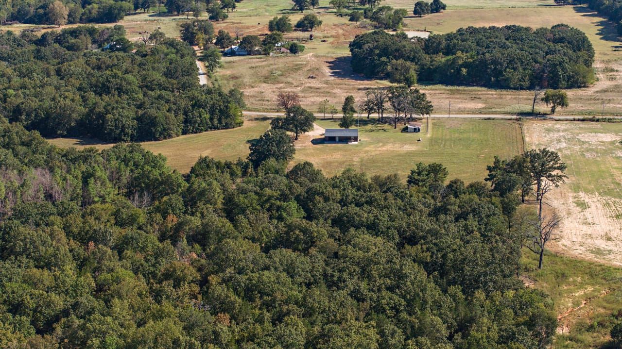 958 cr 37000, Sumner, TX 75486 | MLS: 20421274 | LandWatch