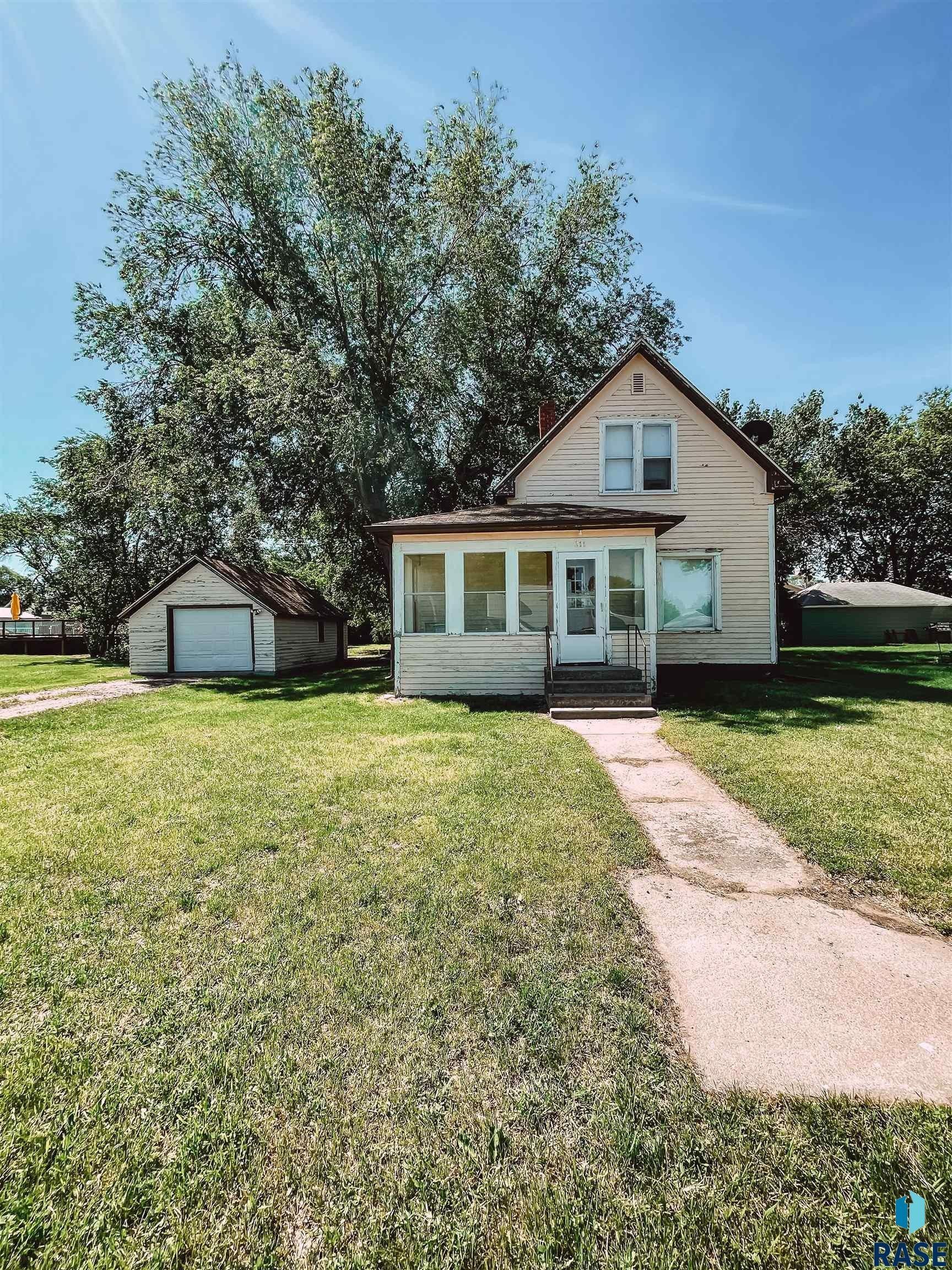 311 E Elm St, Ethan, SD 57334 | MLS: 22404429 | LandWatch