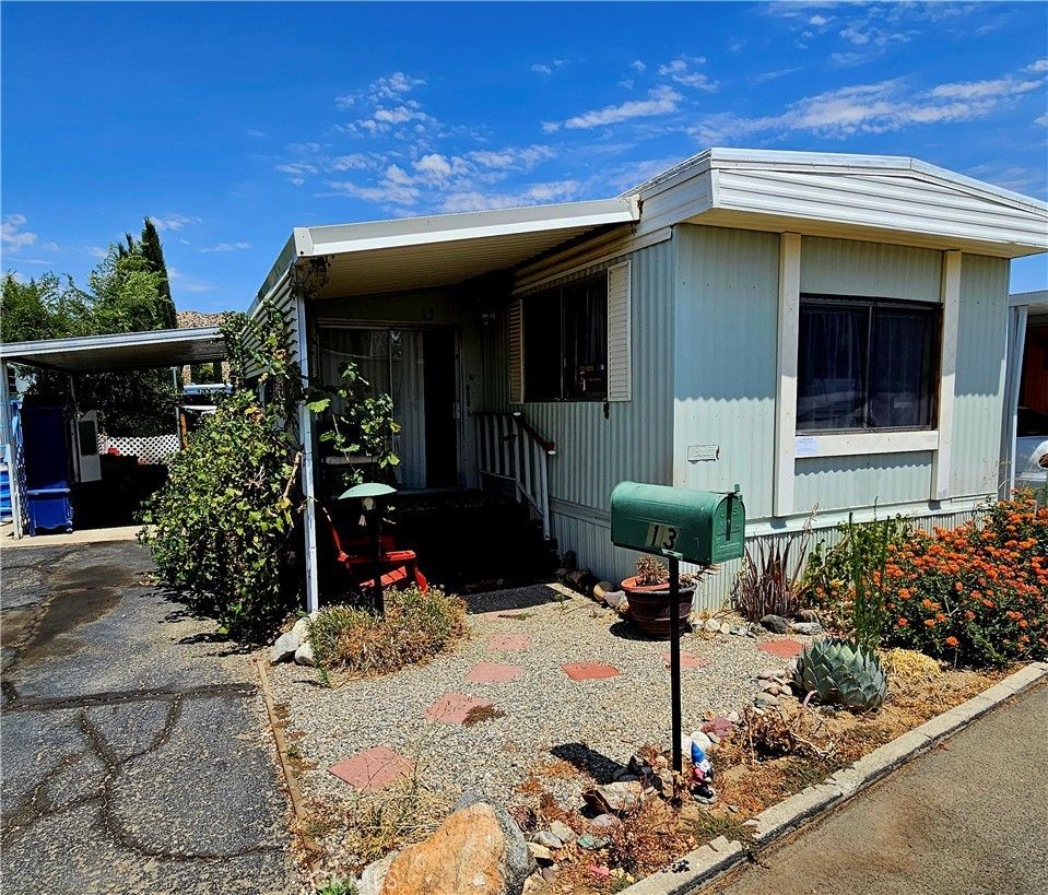 7484 Kickapoo #13 Trail, Yucca Valley, CA 92284 | MLS: JT24164085 ...