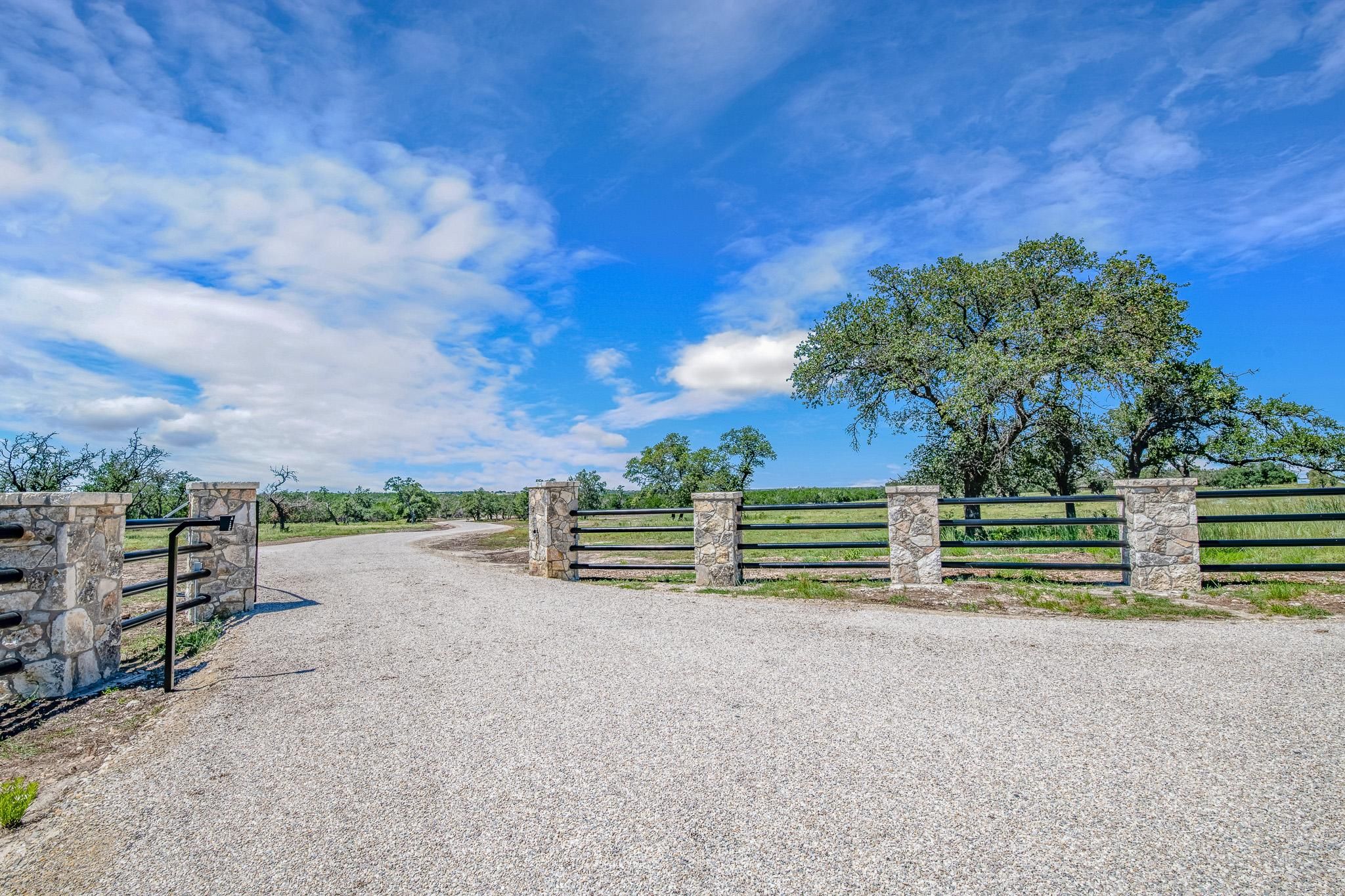 8940 South Ranch Road 783, Kerrville, TX 78028 | LandWatch