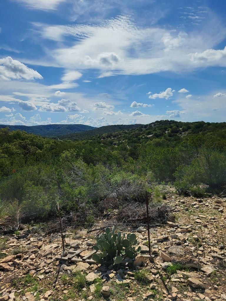 LOT 7 SW FM 2523, Rocksprings, TX 78880 | MLS: 119190 | LandWatch