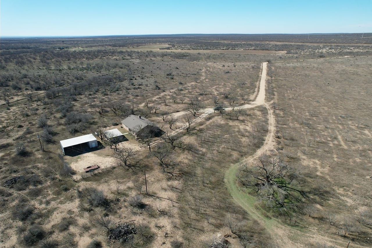 1401 CR 330, Voss, TX 76888 | MLS: 20514927 | LandWatch