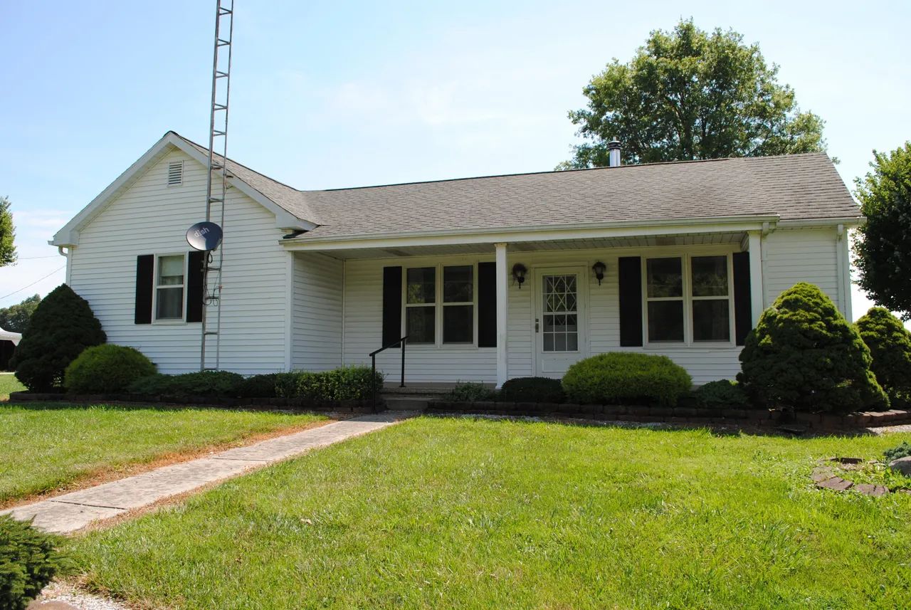 3718 N CR 800 W, Holton, IN 47023 | MLS: 21991572 | LandWatch