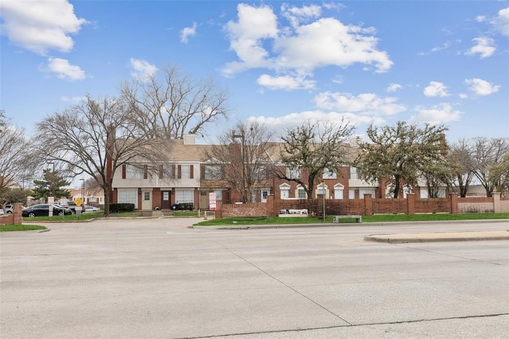 10500 Lake June, Dallas, TX 75217 | MLS: 20823334 | LandWatch