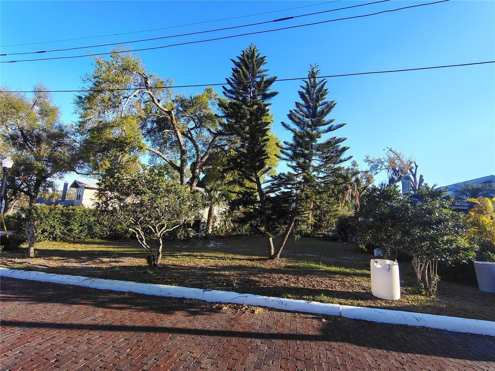 916 W OAKHILL STREET, Lakeland, FL 33815 | MLS: L4951421 | LandWatch