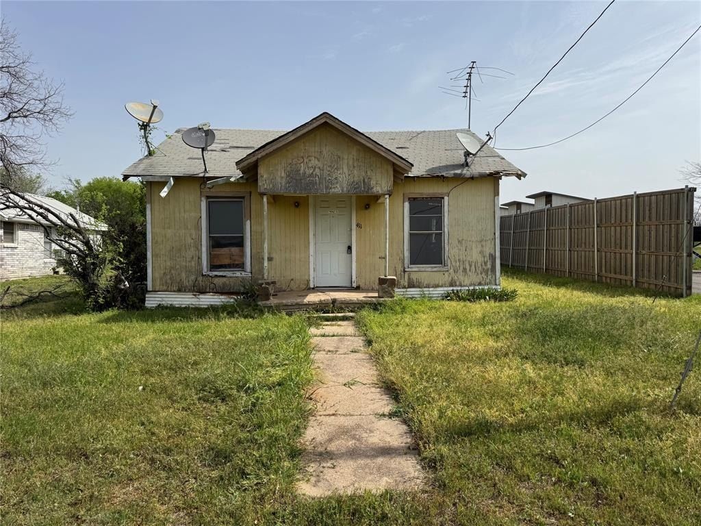 411 Decatur Street, Bowie, TX 76230 | MLS: 20909263 | LandWatch