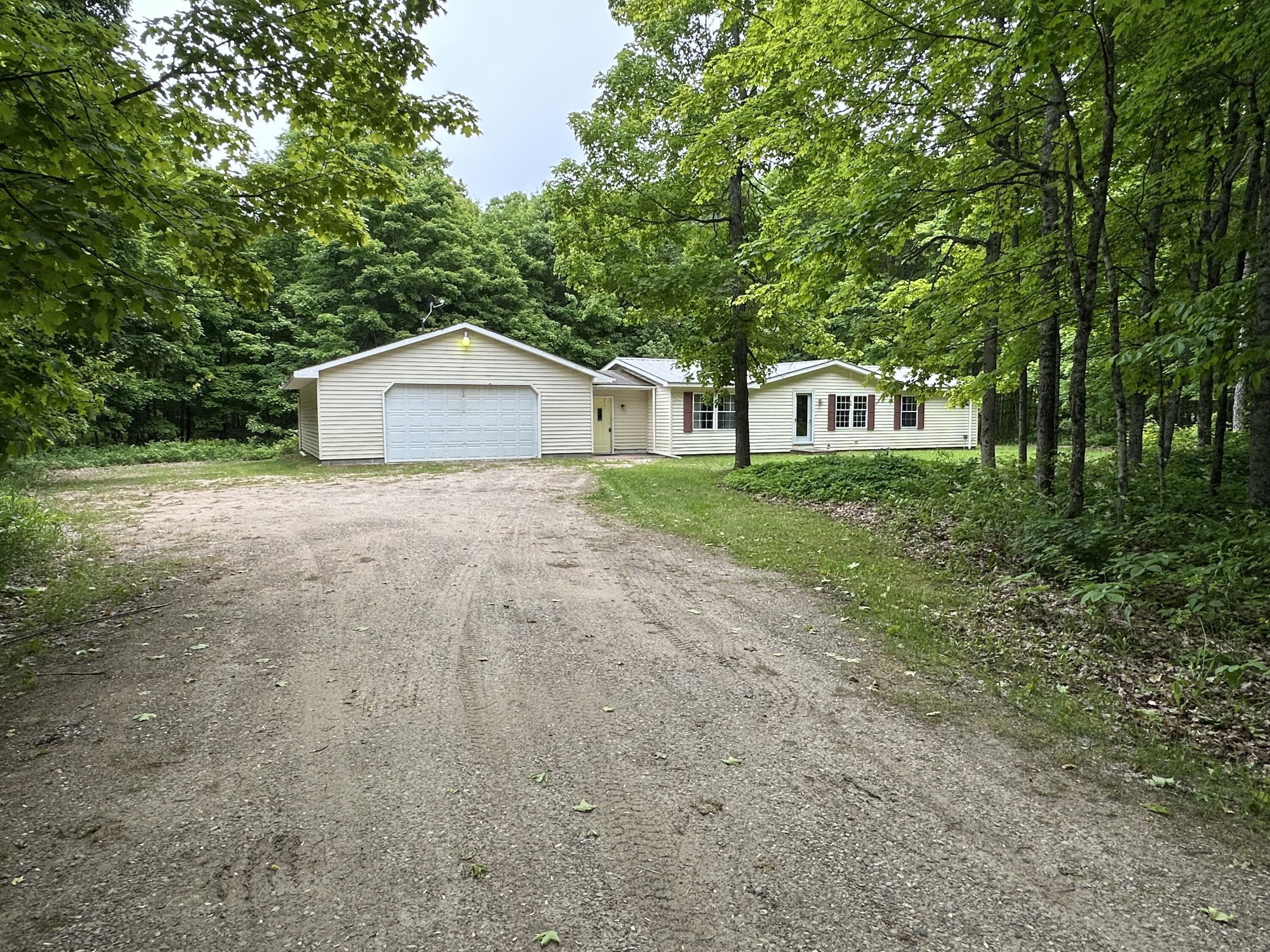 19641 S M-129, Pickford, MI 49774 | MLS: 25-497 | LandWatch