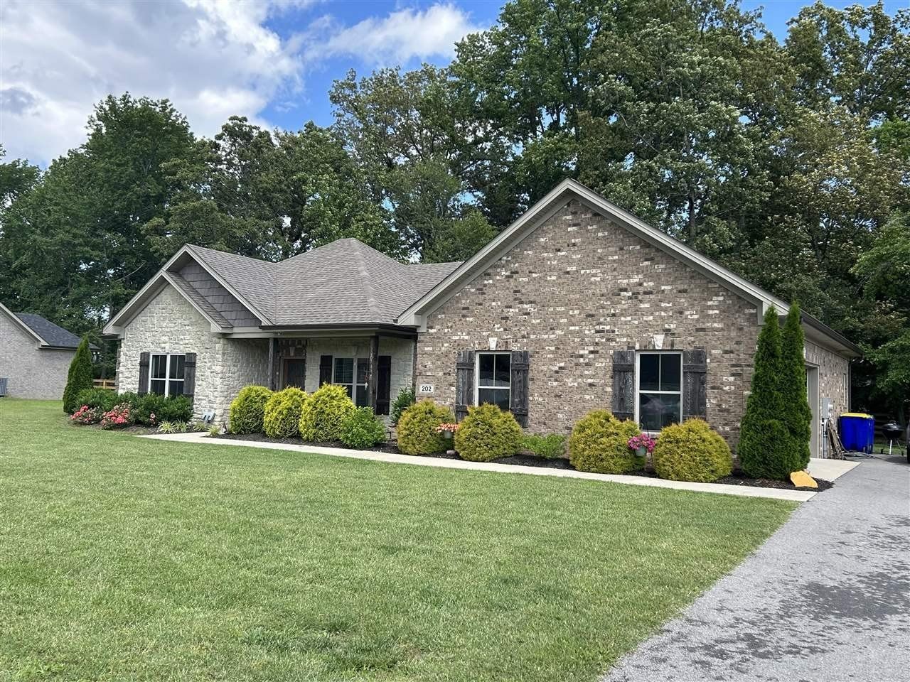 202 Poplar Street, Franklin, KY 42134 | MLS: RA20253625 | LandWatch