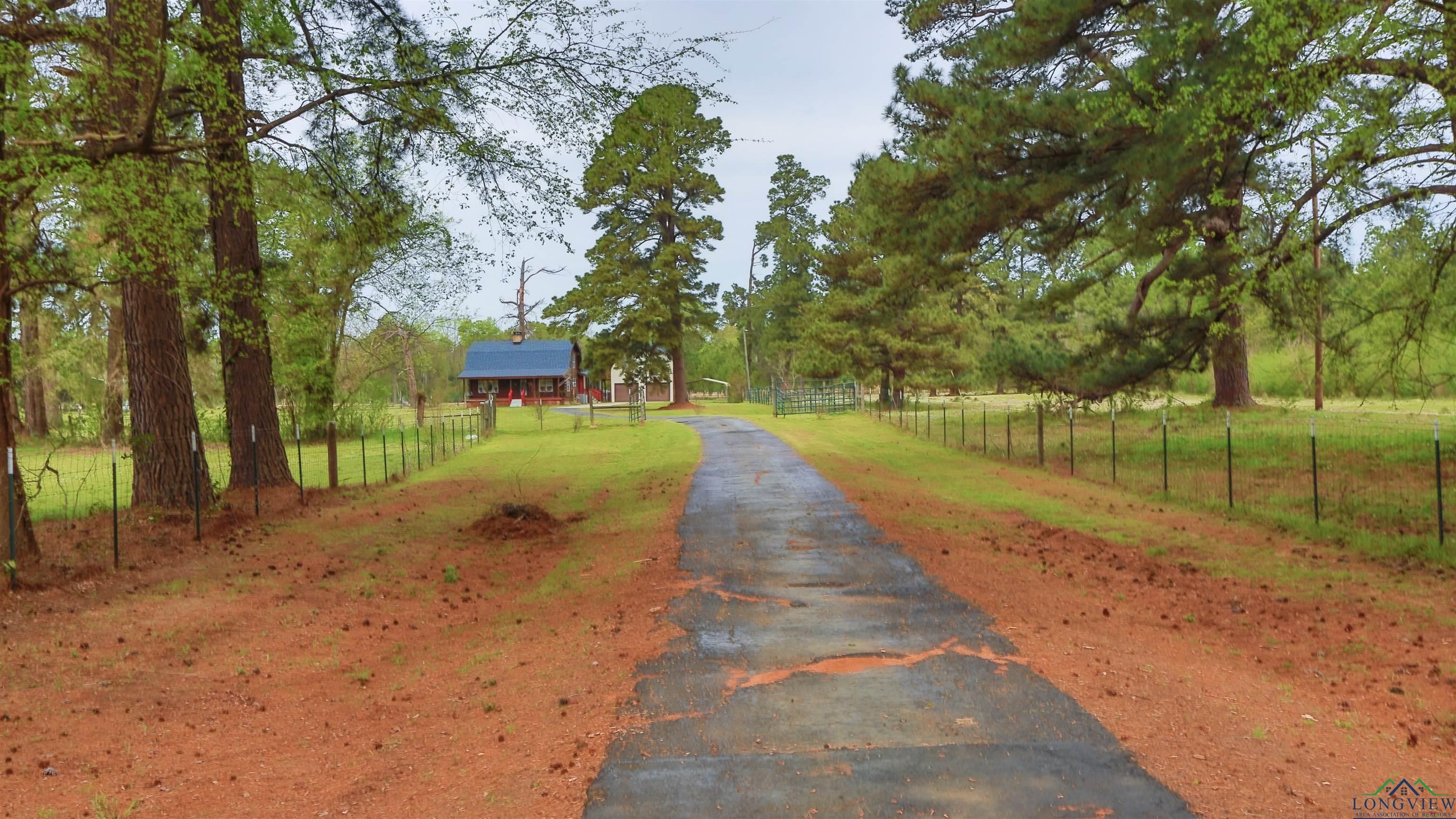 8213 US Hwy 79 N, De Berry, TX 75639 | MLS: 20252133 | LandWatch