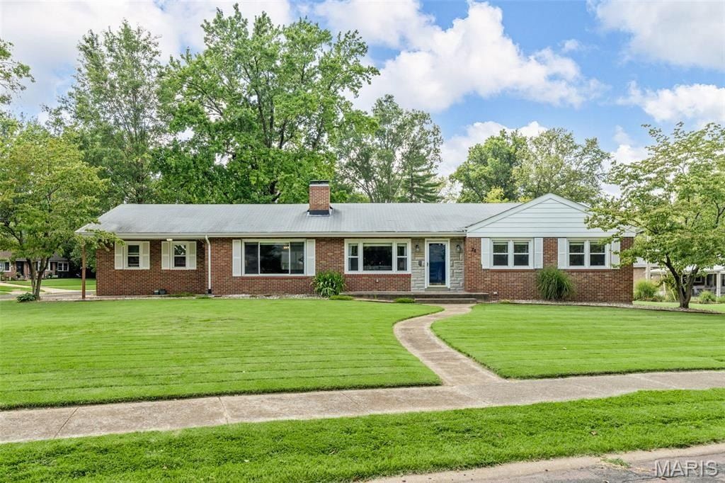 21 Valley Drive, Florissant, MO 63031 | MLS: 25054989 | LandWatch