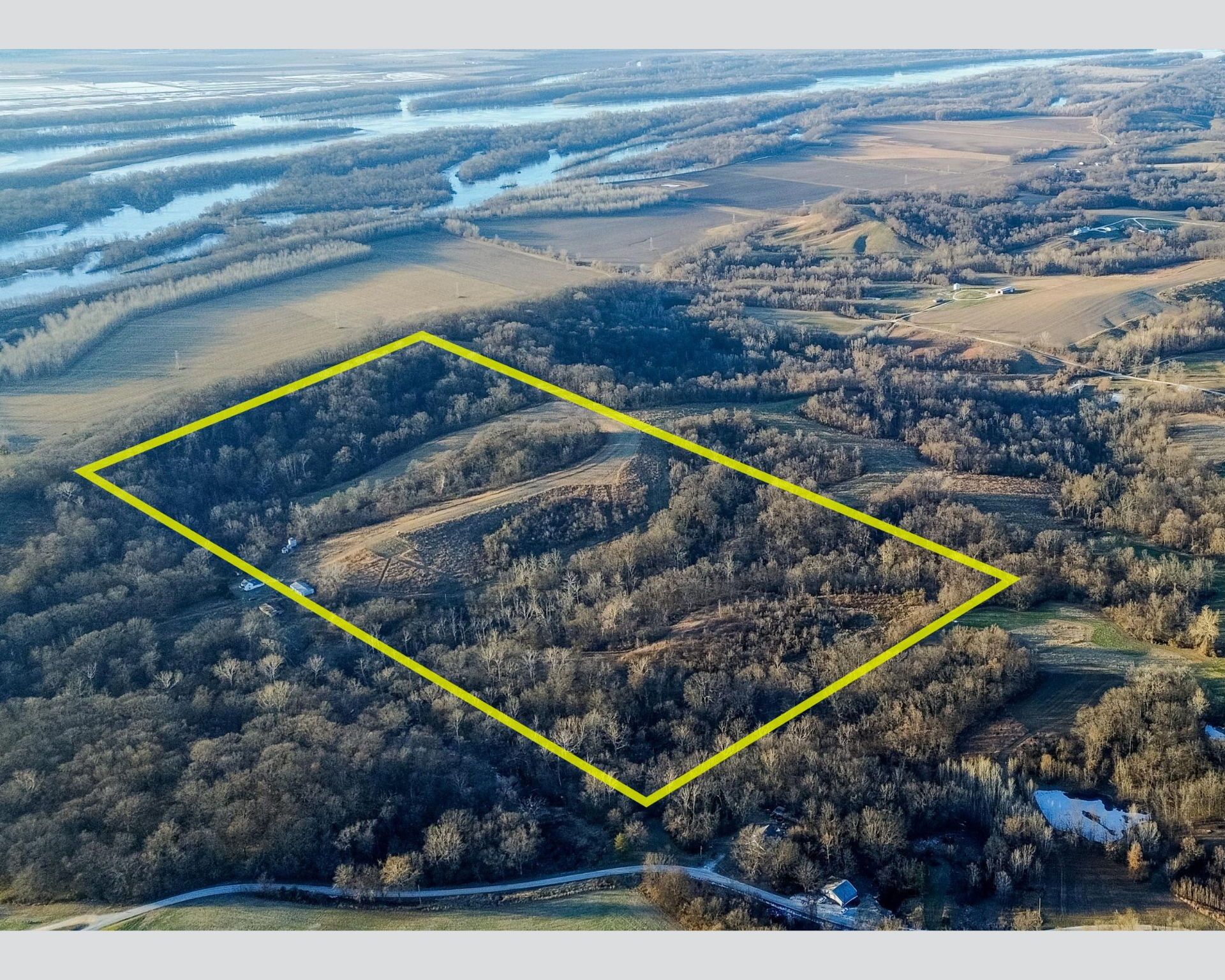 6678 North Mississippi River Road, Batchtown, IL 62006 | MLS: 26001286 ...
