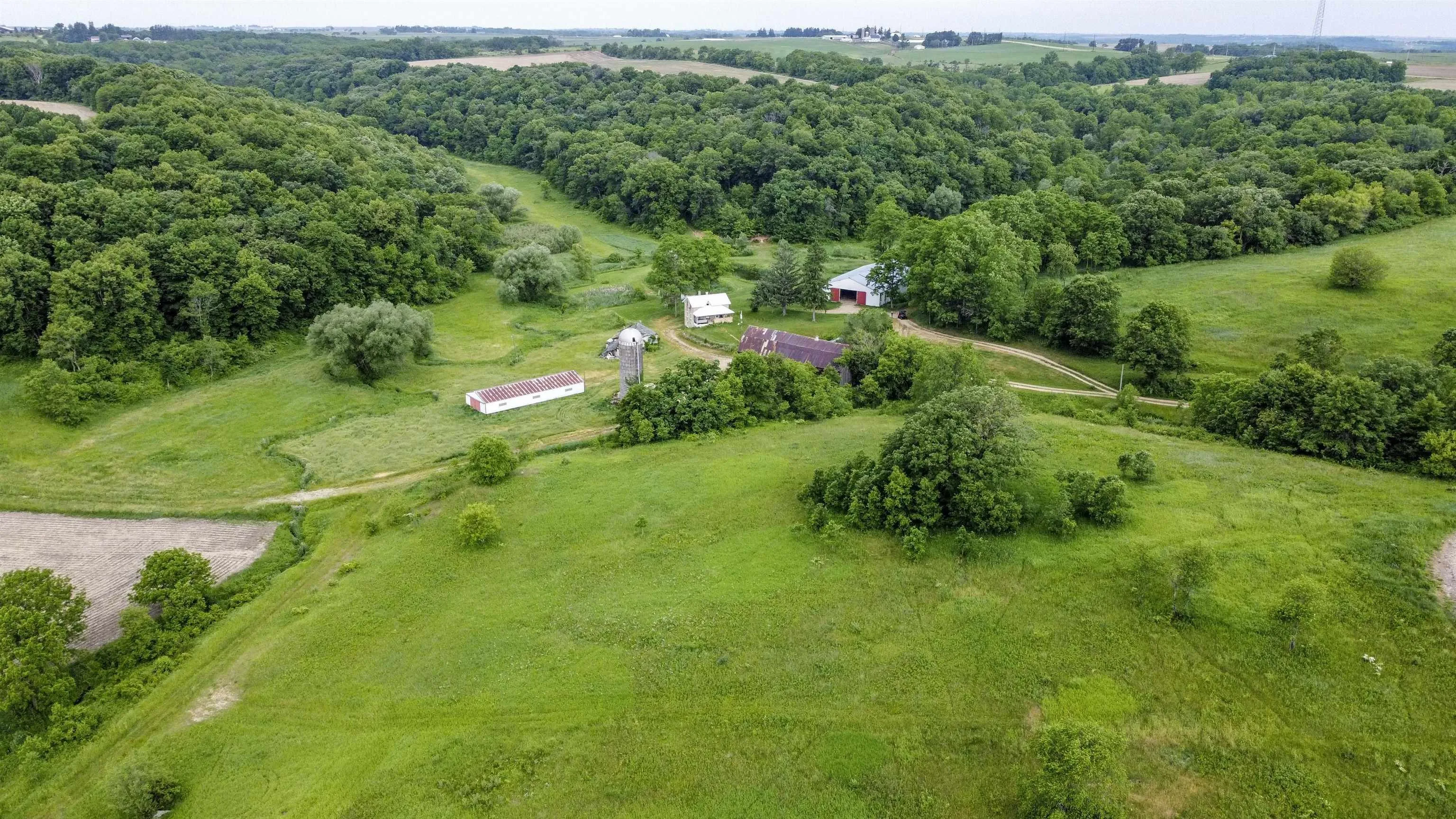 Southwest Region, WI Land for Sale between 201 and 500 Acres - 16 ...