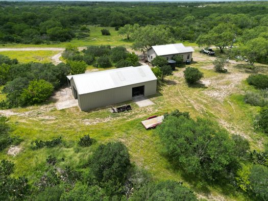 130 County Road 413, Three Rivers, TX 78071 | MLS: 1694676 | LandWatch