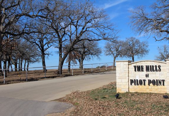960 Vest Ln, Pilot Point, TX 76258 | LandWatch